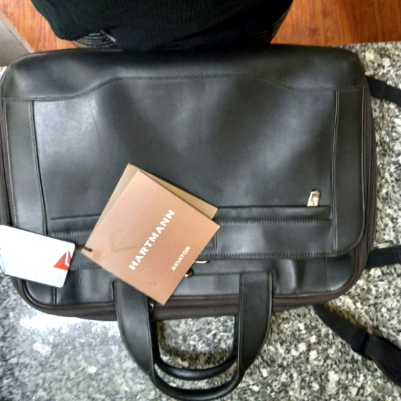 Hartmann Aviator | Bags | Hartmann Aviator Expandable Leather Briefcase ...